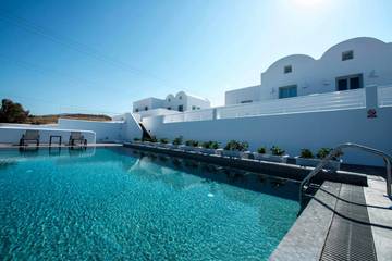 Top 18 Vacation Rentals in Greece