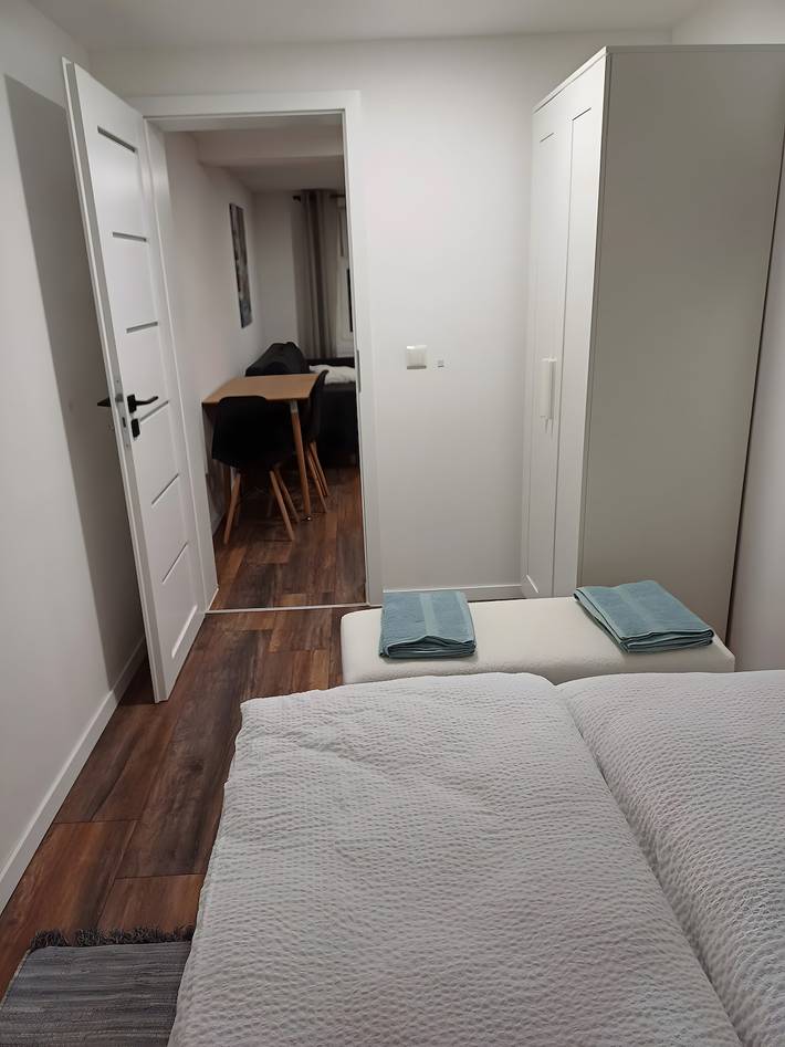 Ferienwohnung 'Desniq' Mit Gemeinsamer Terrasse Und Wi-fi - Gera