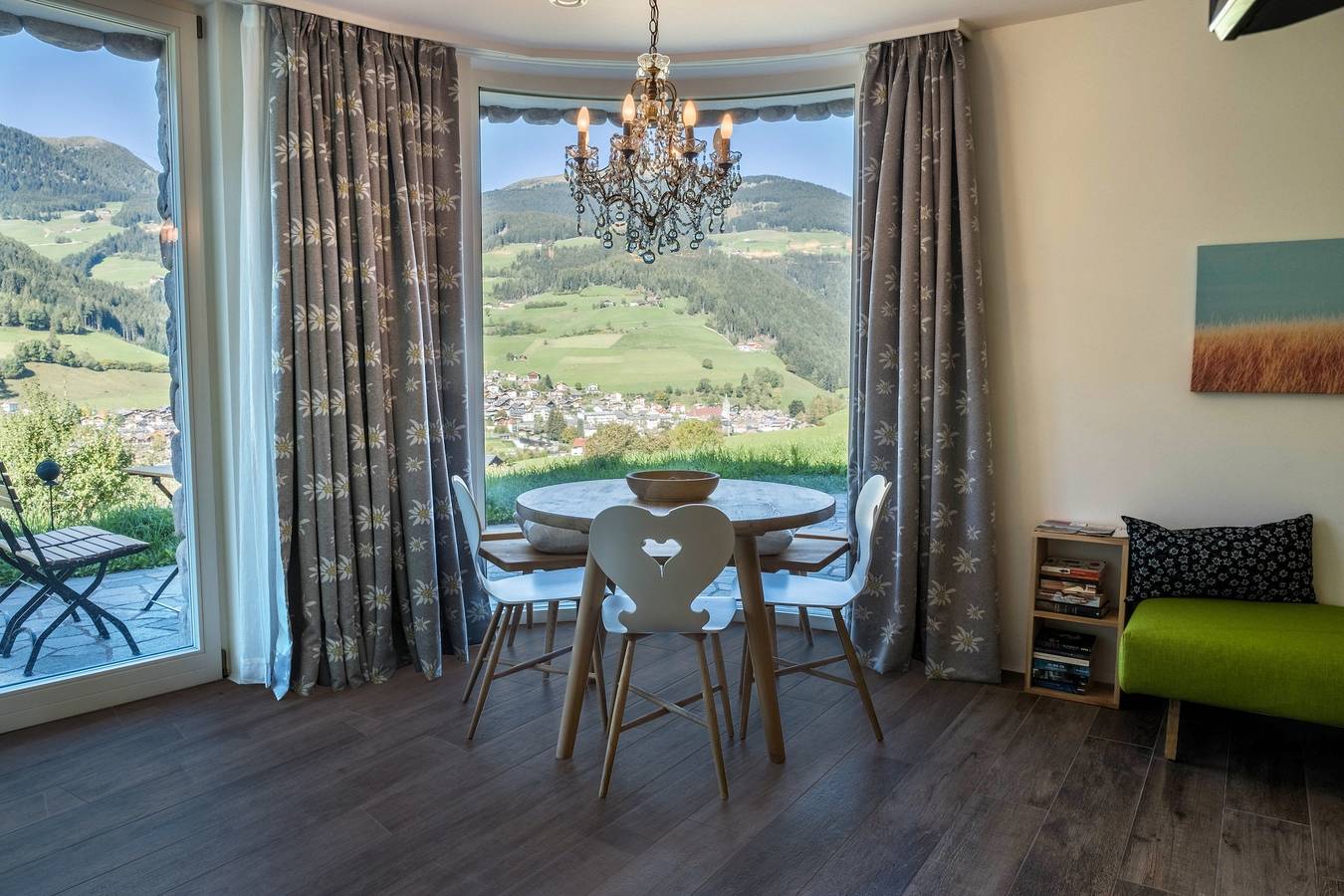 Apartment “Edelweiss” in Scenic Area with Mountain View, Terrace & Garden